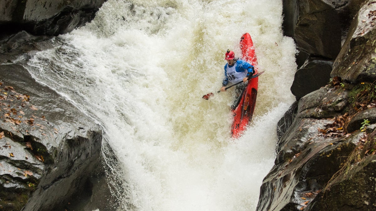 The Rowdiest Kayak Race in America (Spectators Included) - Outside Online