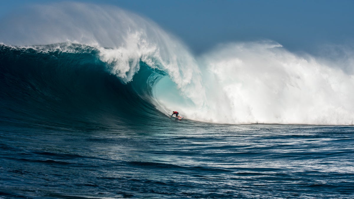 A Historic Day on Maui’s North Shore - Outside Online