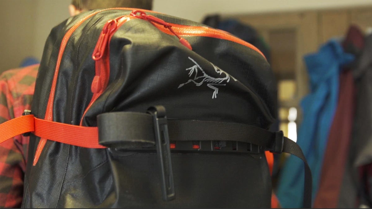 First Impressions: The Arc’teryx Voltair Avalanche Airbag - Outside Online