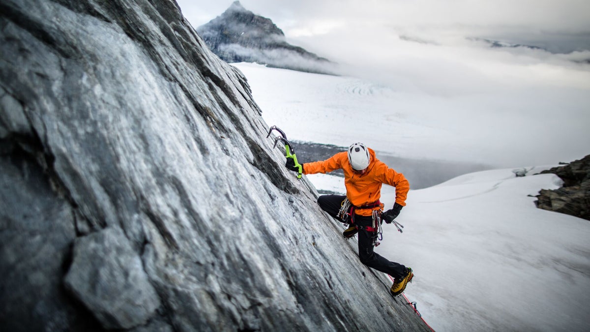 A Stunning Descent of New Zealand’s Mount Aspiring - Outside Online