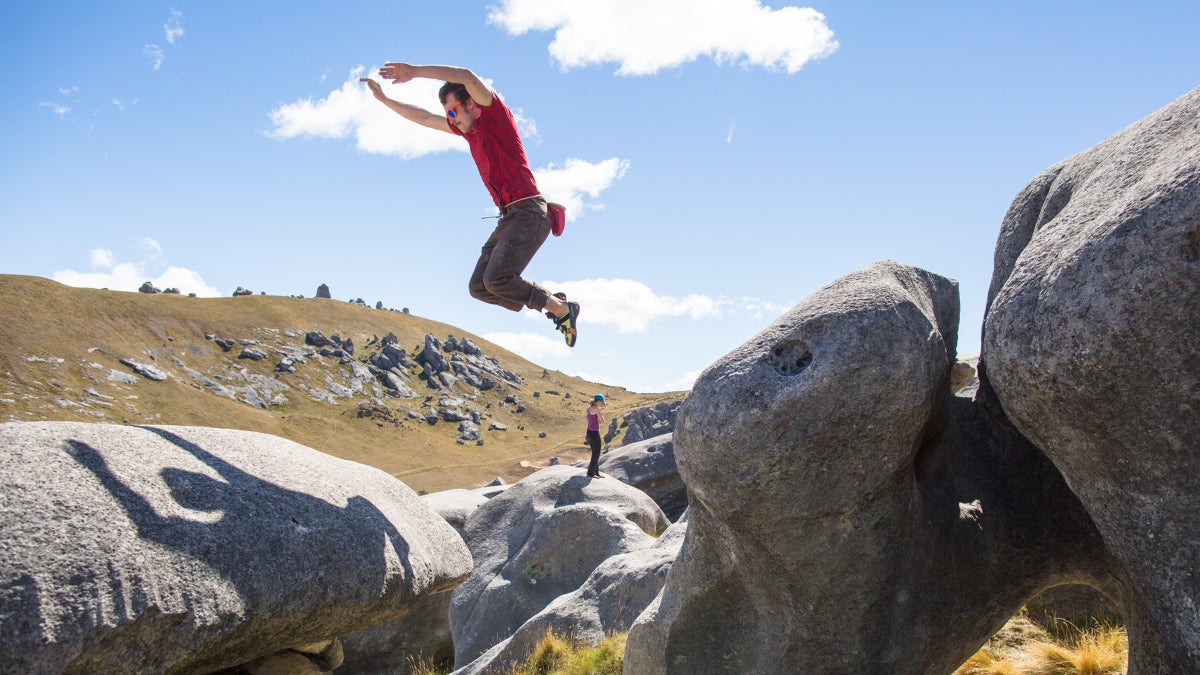 A Stunning Descent of New Zealand’s Mount Aspiring - Outside Online