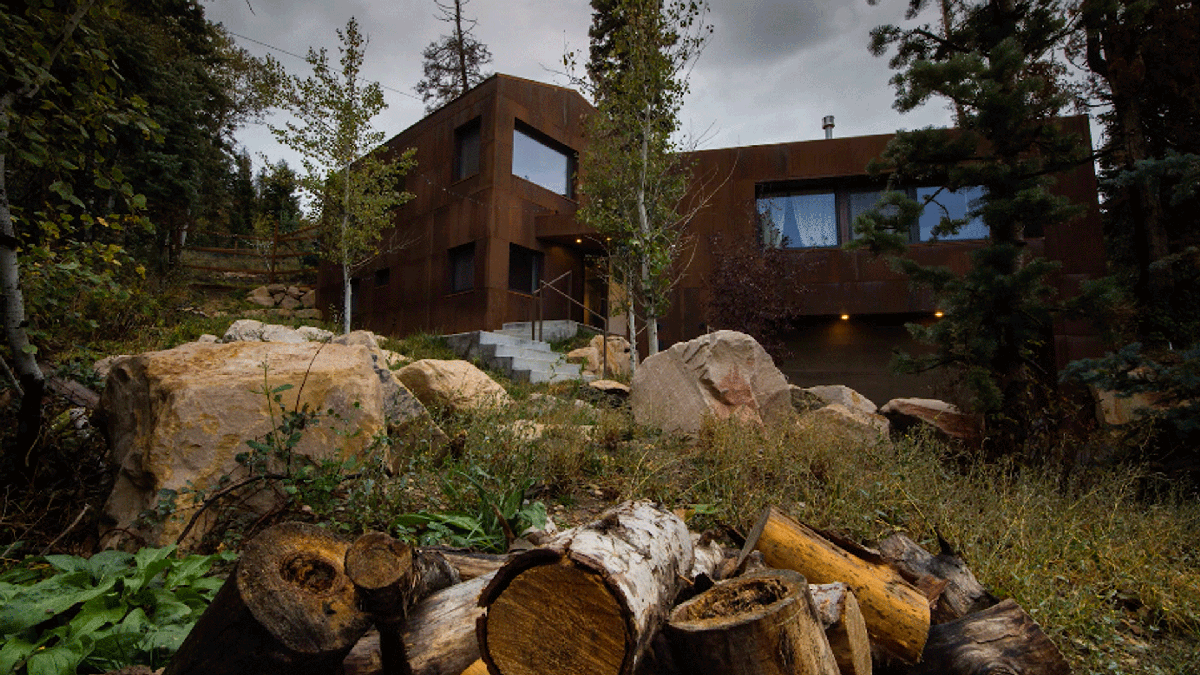 Filmmaker Renan Ozturk's House Is a Model of Efficiency - Outside Online