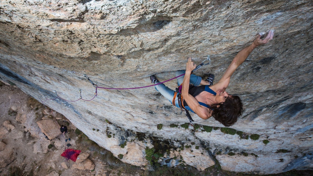 Climber Eva López Has a PhD in Finger Strength