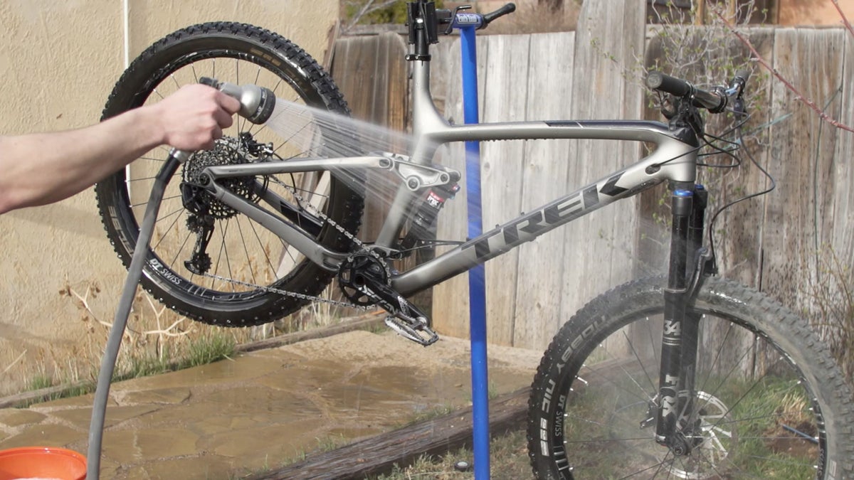 How to Clean Your Mountain Bike - Outside Online