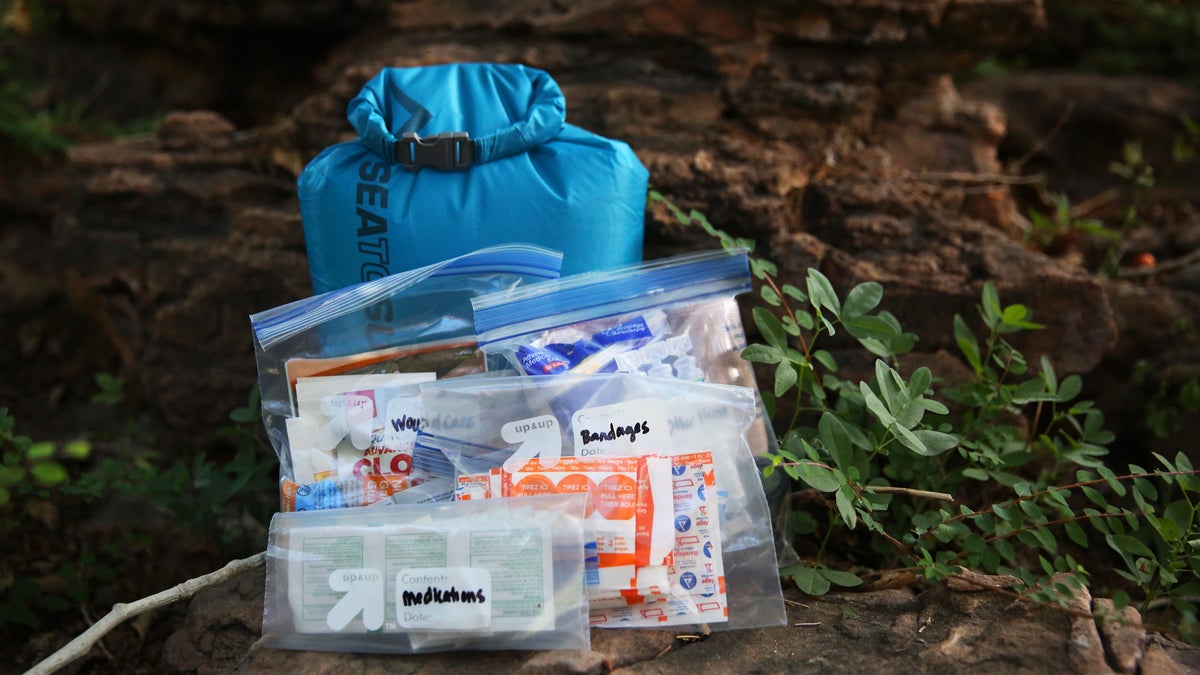 How to Build a Proper First-Aid Kit