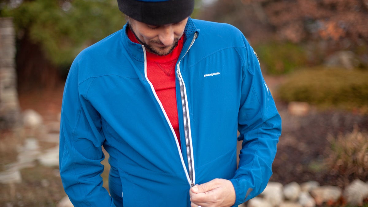 How to Layer for Winter Workouts Outdoors