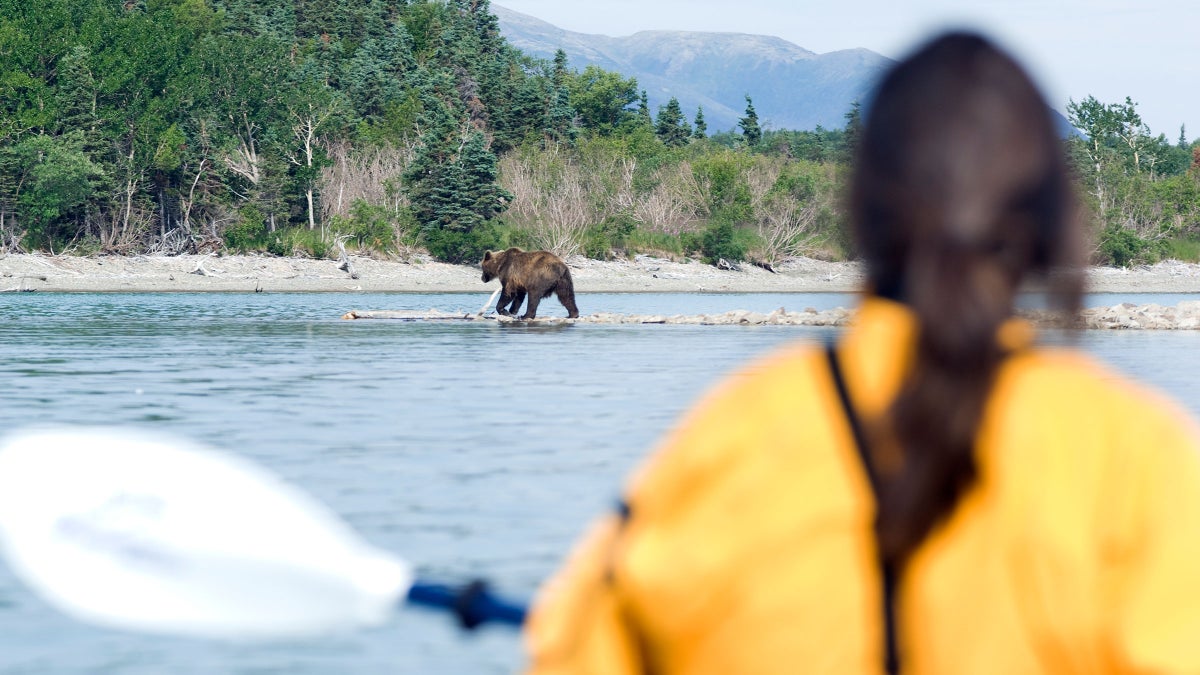 How to Properly Carry and Use Bear Spray