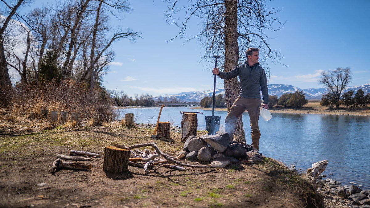 How to Extinguish Your Campfire Correctly - Outside Online