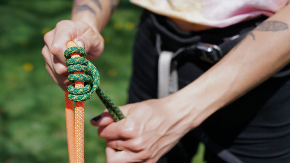 Knots to Learn for More Fun and Safety in the Mountains
