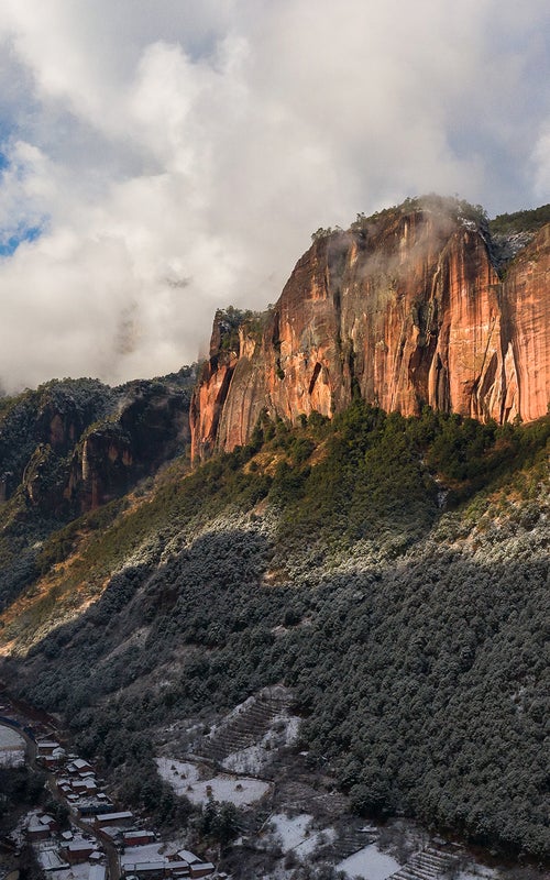 China Is an Underrated Rock Climbing Paradise