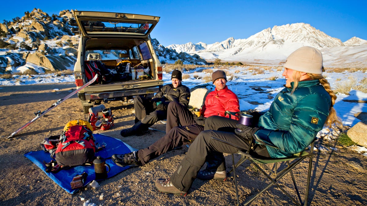 How to Set Up the Ultimate Portable Après Bar