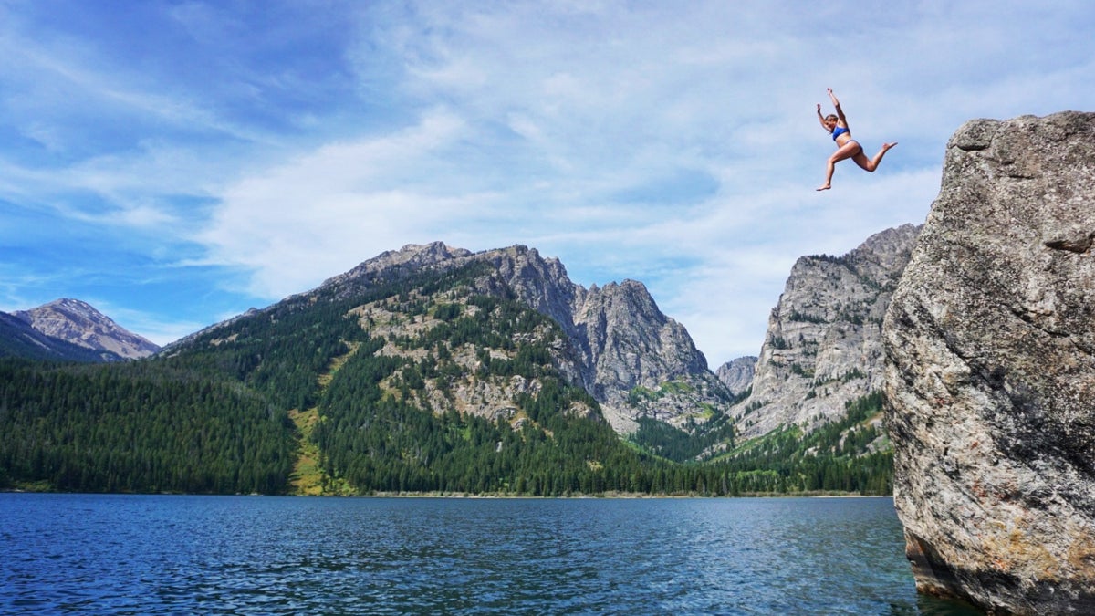 8 of the Most Awe-Inspiring Alpine Lake Hikes in America