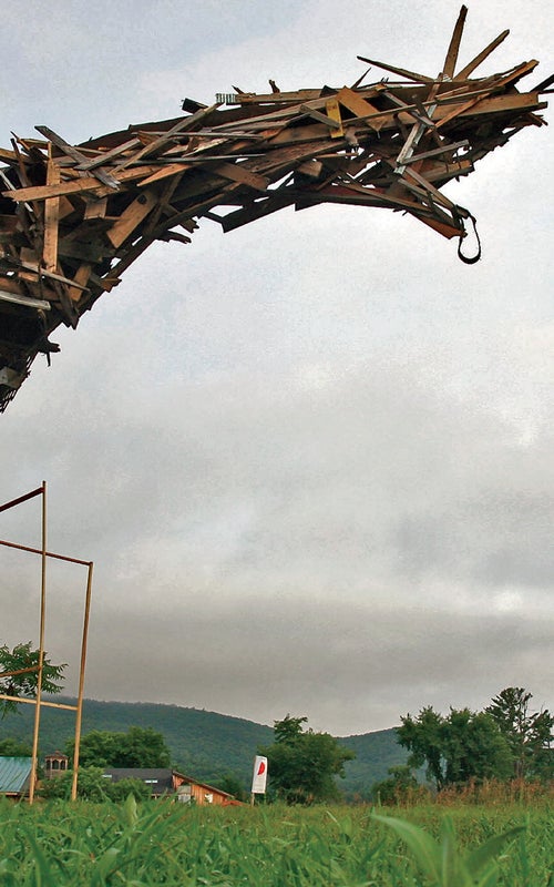 A Legendary Hot-Air Balloon Pilot Died after a Bizarre Crash. It Still ...