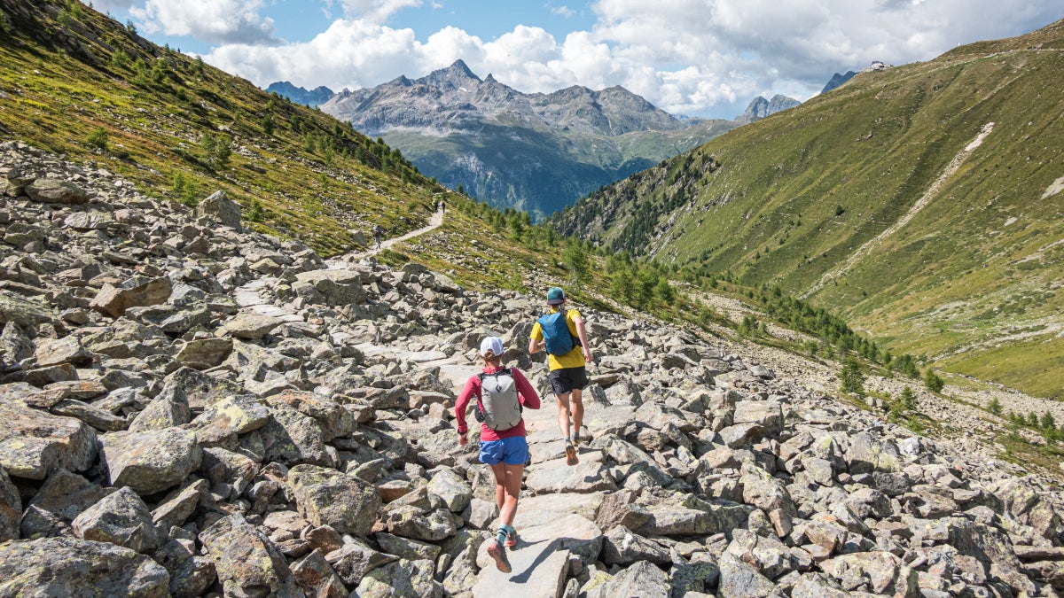 This Couple’s Trail Running Photography Will Inspire You to Explore the ...
