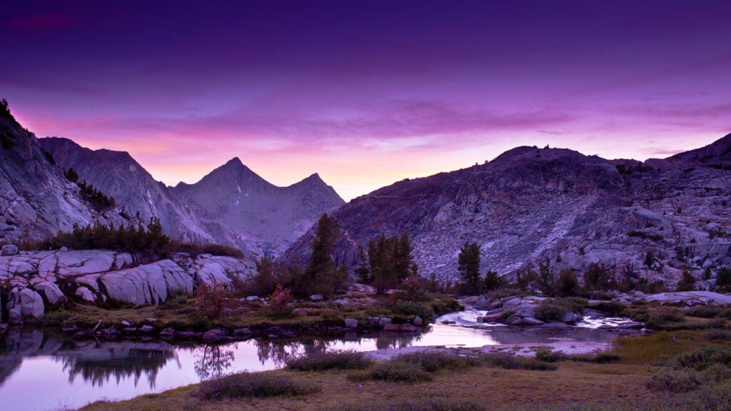 Hiking the John Muir Trail in a Week is an Agonizing Adventure