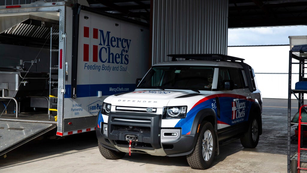 Mercy Chefs Uses Its Defender to Feed Those in Need - Outside Online