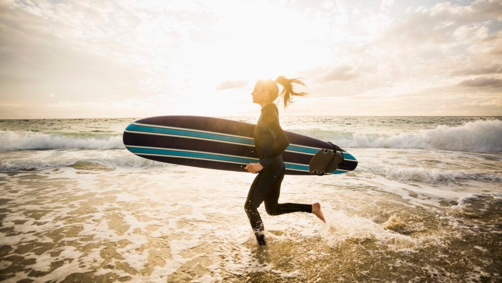 A Love Letter to the Wavestorm, the Best Beginner Surfboard Around