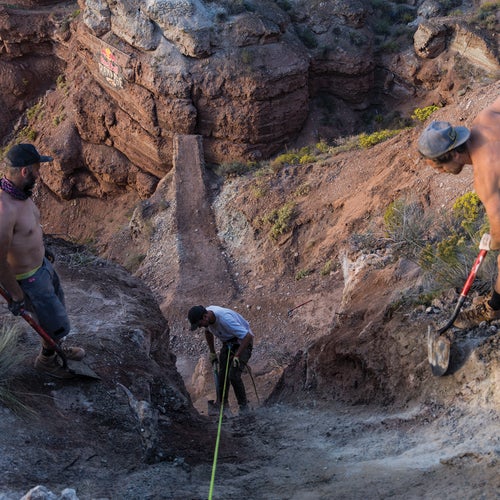 How Red Bull Rampage’s Jumps Get Built