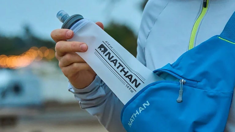 The Best Ways to Carry Fluids on a Run
