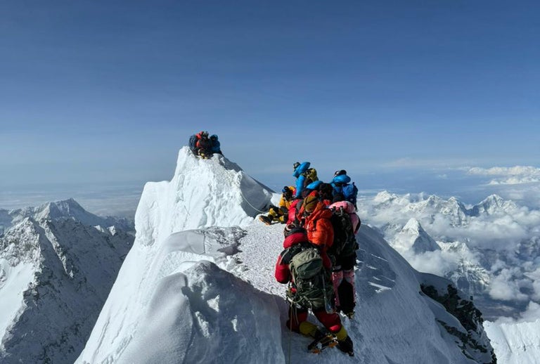 Eyewitnesses Recount the Hillary Step Disaster on Mount Everest