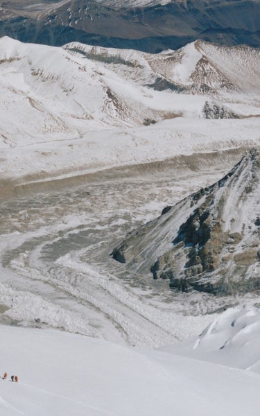 Anna Gutu and Gina Rzucidlo’s Deadly Race on Shishapangma