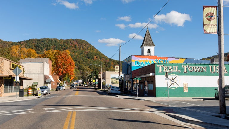 9 Best Mountain Towns in the Southeastern U.S., Ranked
