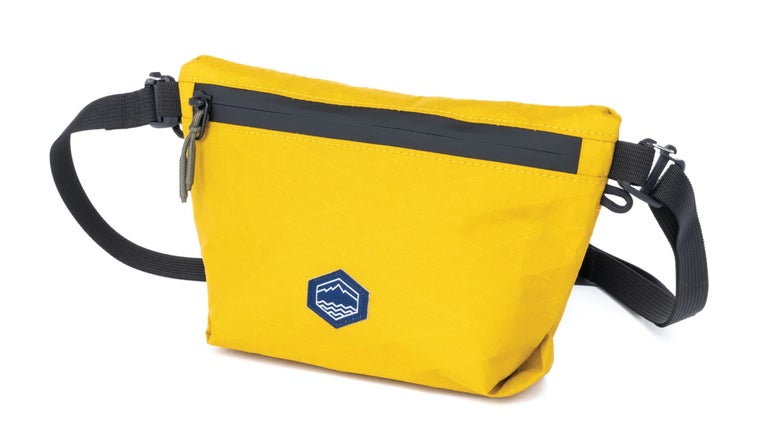 Outdoor Chic: Eight Holiday Gifts for Fashionable Friends (2024)