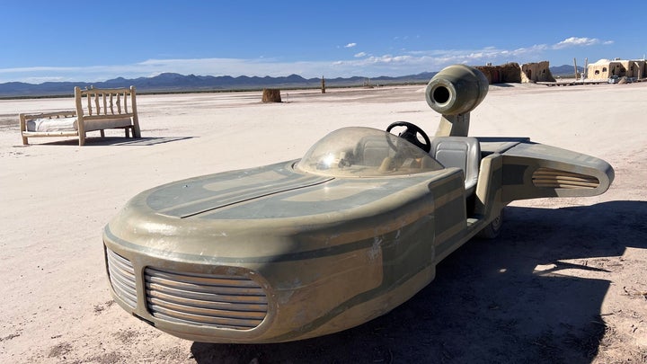 Star Wars-Themed OutpostX in Utah Desert, Reviewed