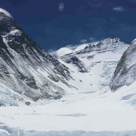Mount Everest Live Updates: Breaking News, Drama, and Heroics
