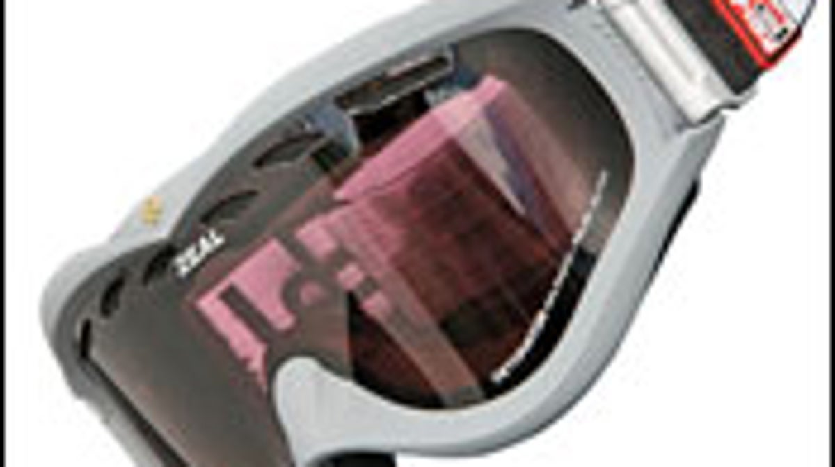 Do goggles perform better than glasses for mountaineering?