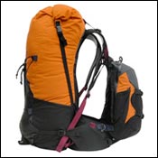 What is the performance difference between bodypacks and backpacks?