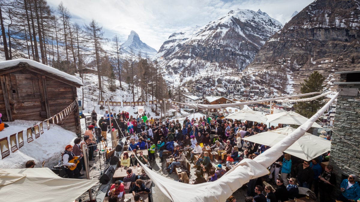 What’s the Best Après Ski Party Gear?