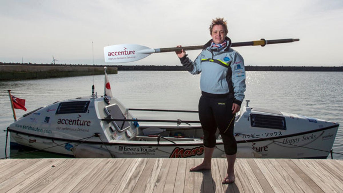 Ocean Rower Sarah Outen Touches Shore