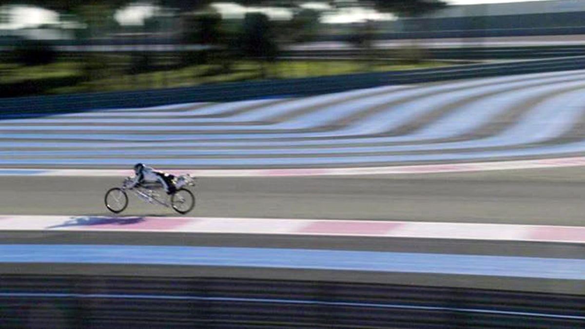 Cyclist Breaks Speed Record