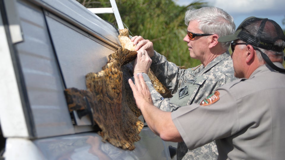 Florida Trains Civilian Python Patrollers